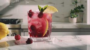 Keto Berry Lemon Sparkler: Your Go-To Tasty Sparkling Drink!