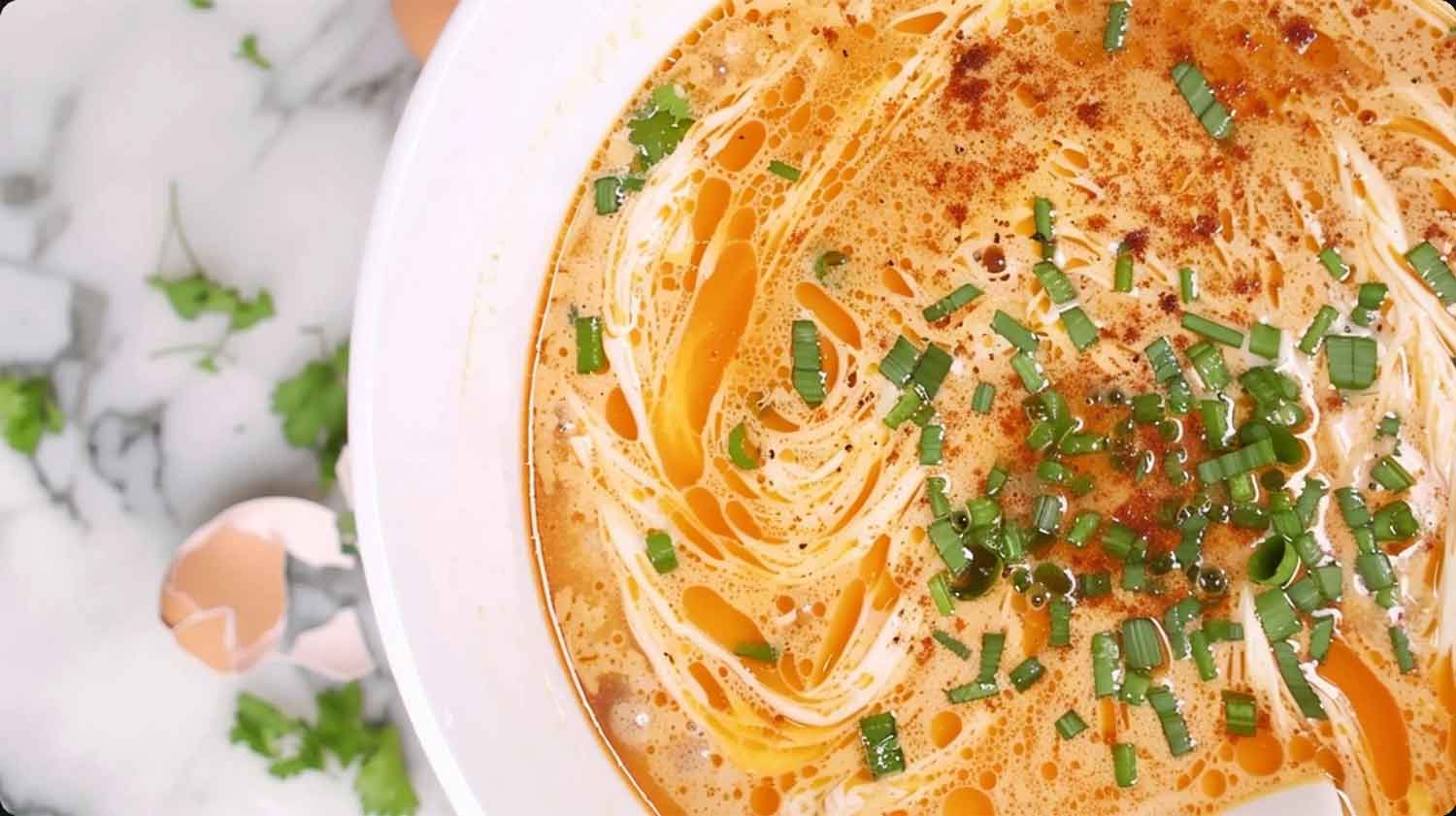 How to Make Keto Egg Drop Soup That Tastes Like a Warm Hug