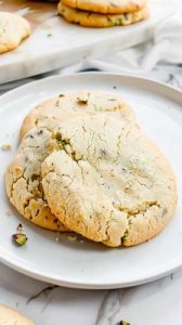 Keto Pistachio Shortbread Cookies: A Crispy and Nutty Treat